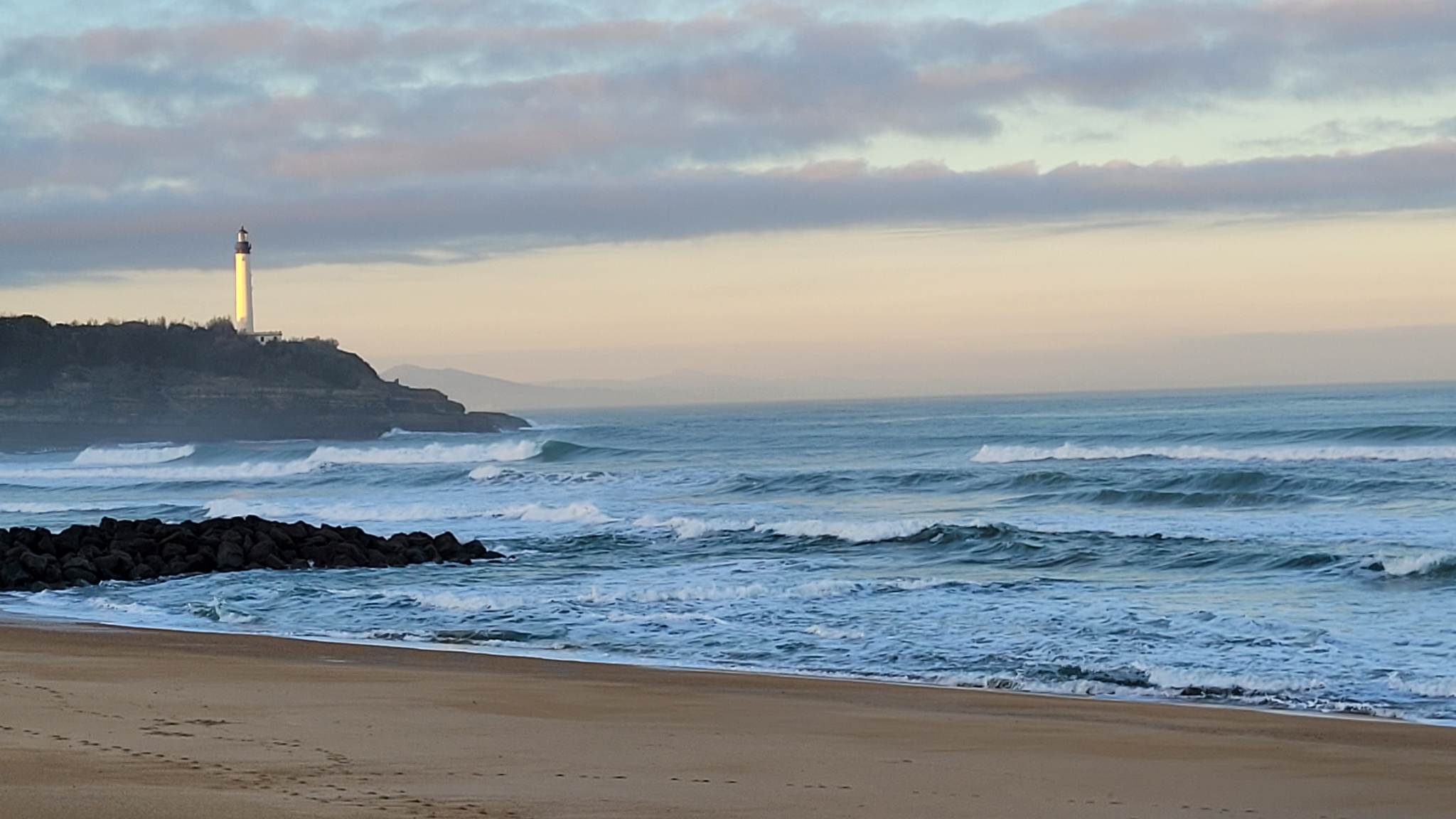 Surf report VVF, Anglet, conditions de surf VVF, Anglet le 06/01/2023